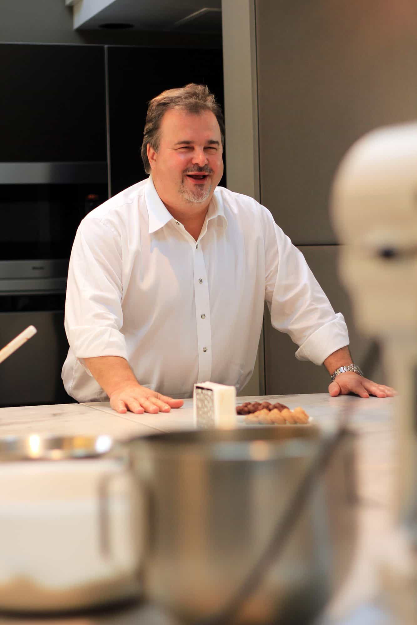 Pierre Hermé：随我逛巴黎 — 大脚印