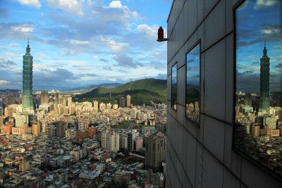 Taipei-01 — 大脚印